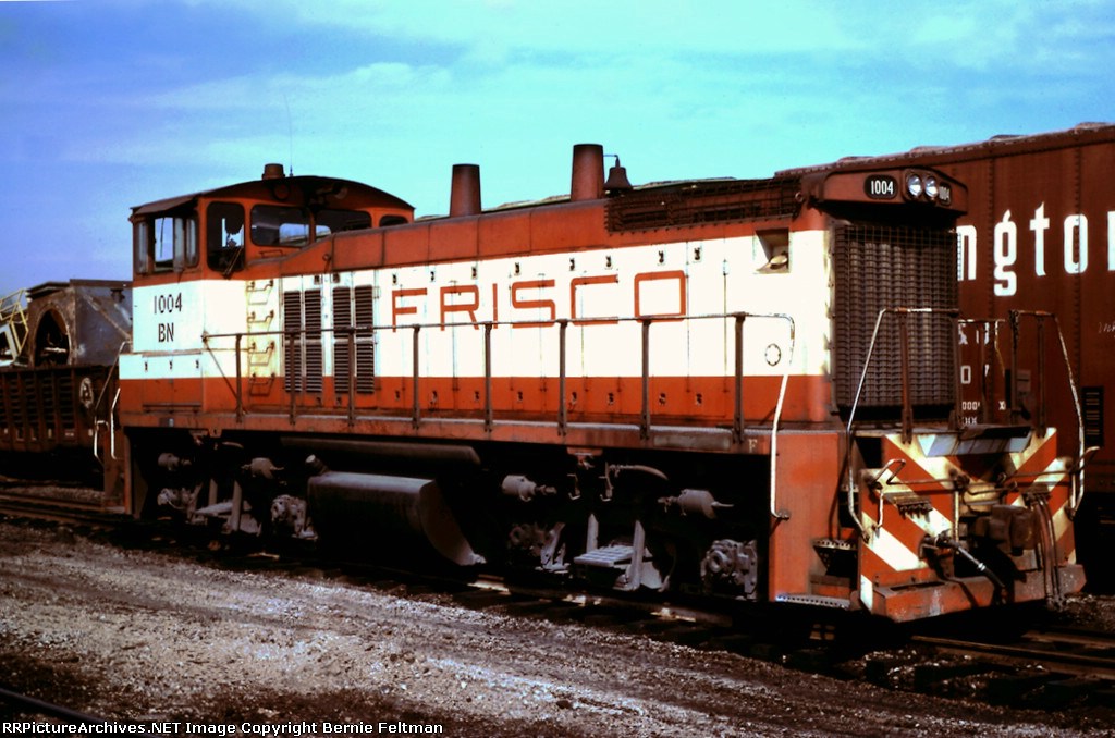 Burlington Northern MP15DC #1004